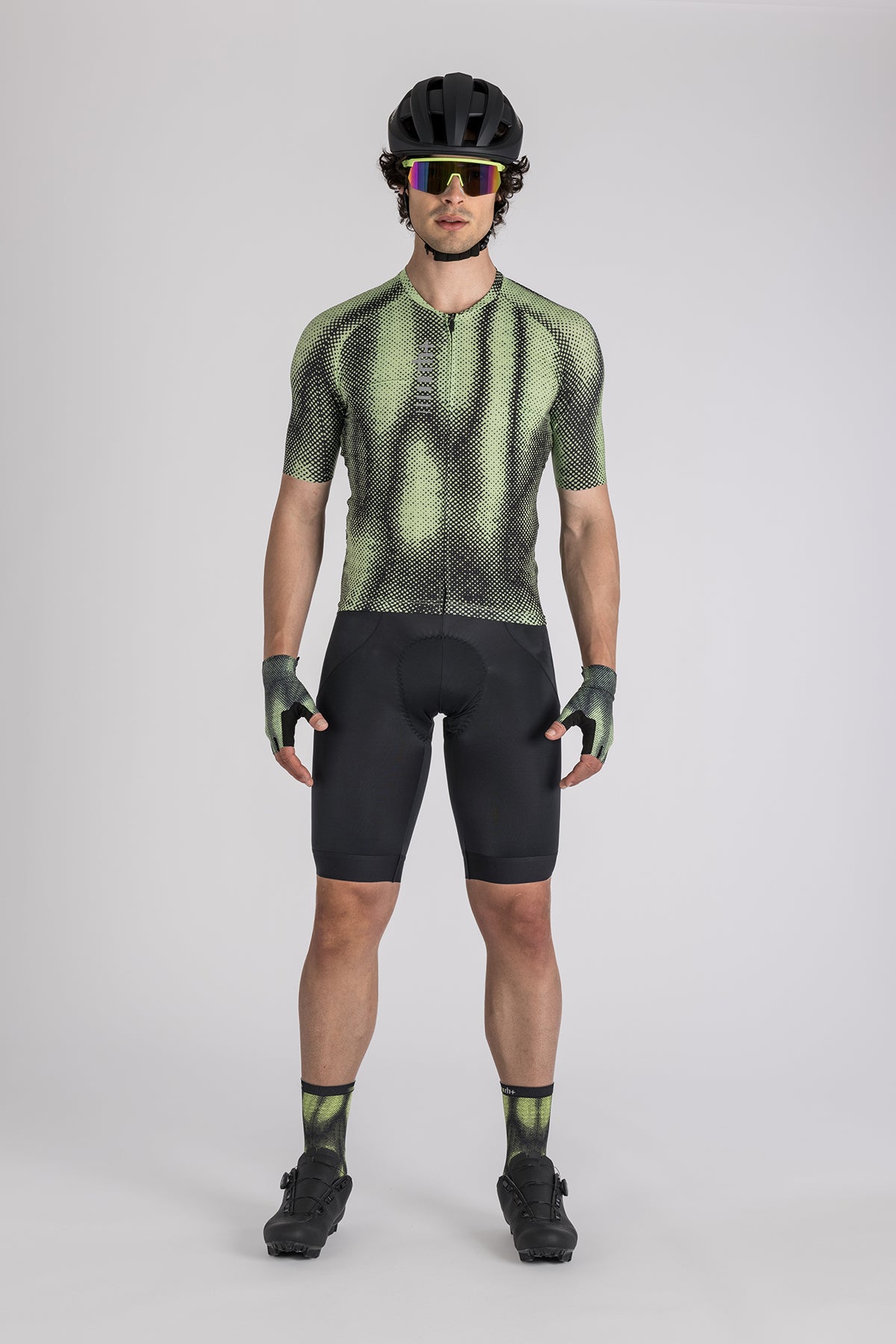 Men's Cycling Apparel: Clothes and Accessories for Biking | rh+